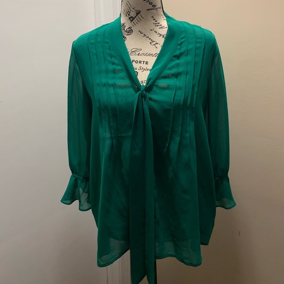 Forever 21 | Tops | F2 Emerald Green Top With Tie Pleated Front And ...